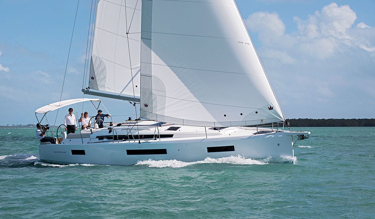 Test Sails on the Jeanneau 440 and 490 | Cruising World